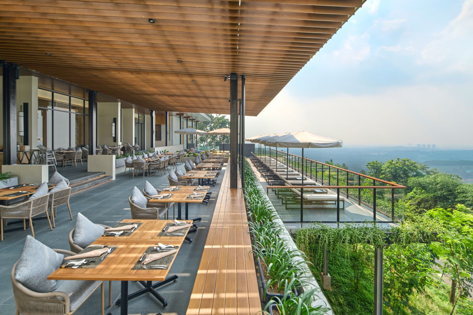 Royal Tulip Gunung Geulis Resort & Golf Tawarkan Beragam Promo Spesial ...